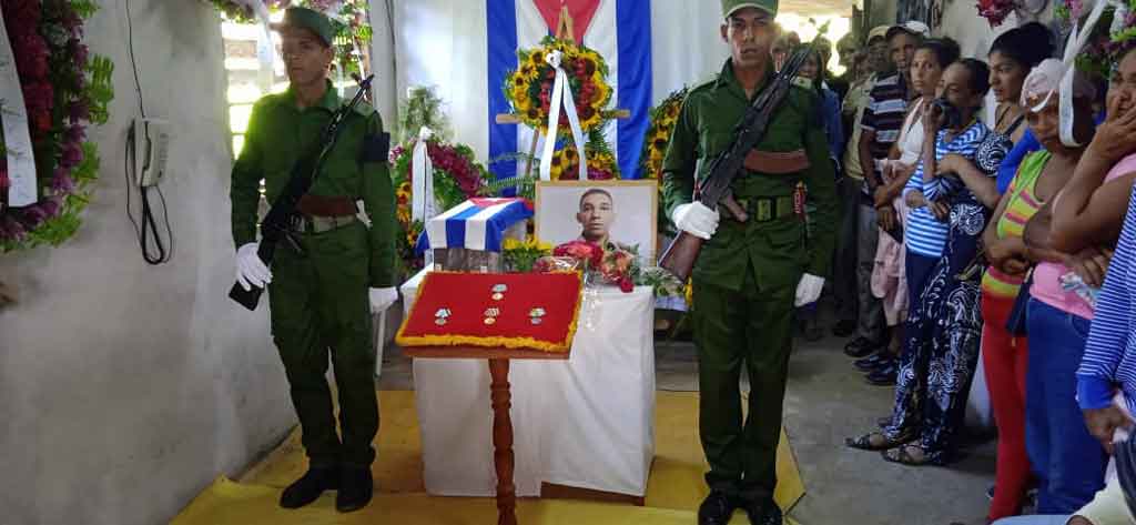 Despiden En Cuba A Oficiales De La Far Fallecidos En Accidente Aéreo