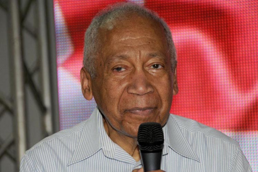 Keith Ellis presenta en Cuba traducción de Versos libres de Martí | Cuba Si